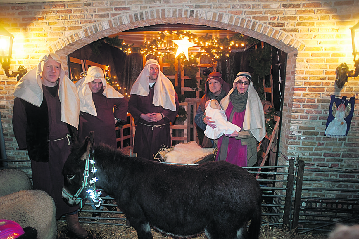 Kerstwandeling langs Bijbelse taferelen - Nieuwe Meerbode
