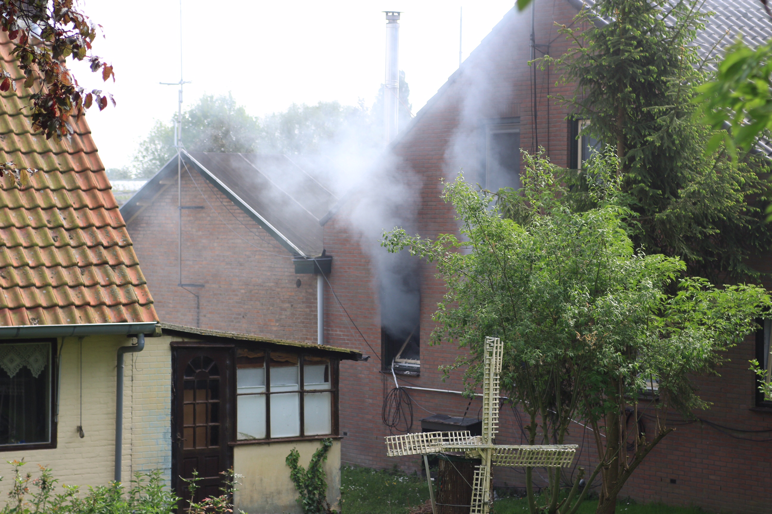Kelder verwoest na brand in woning - Nieuwe Meerbode