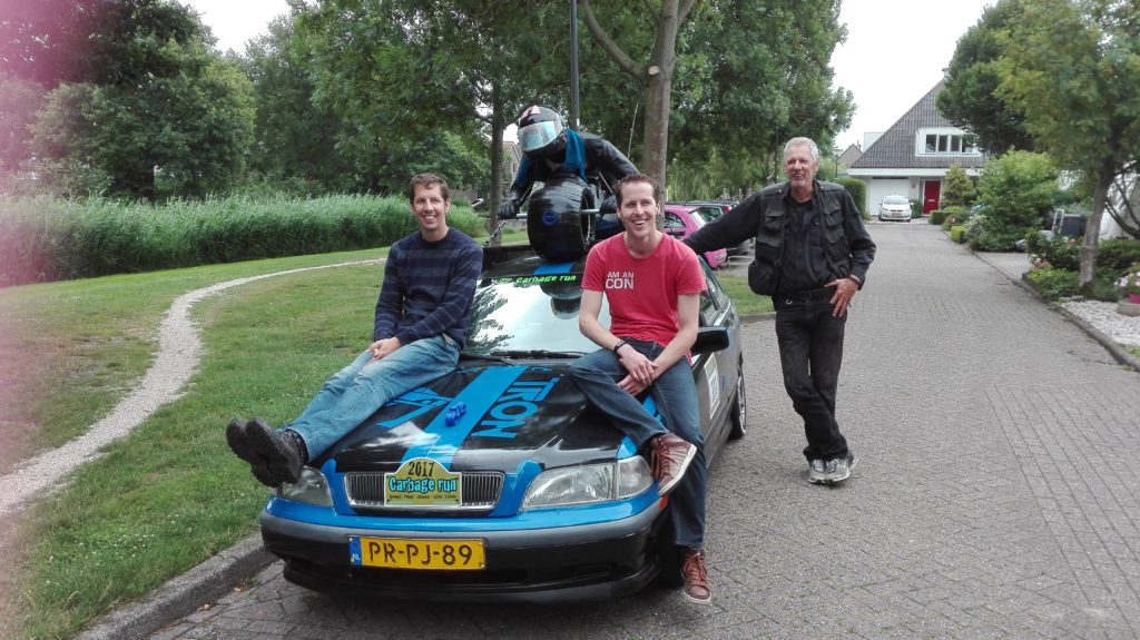 Op weg voor fun rally Carbage run - Nieuwe Meerbode