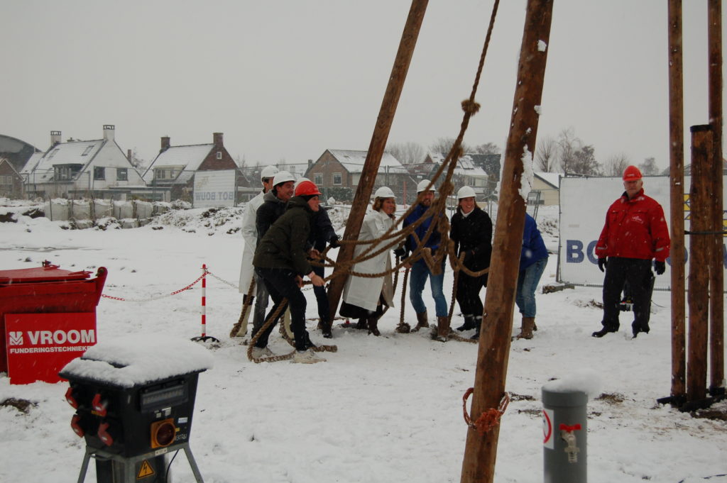 Eerste paal voor bouw 42 appartementen - Nieuwe Meerbode