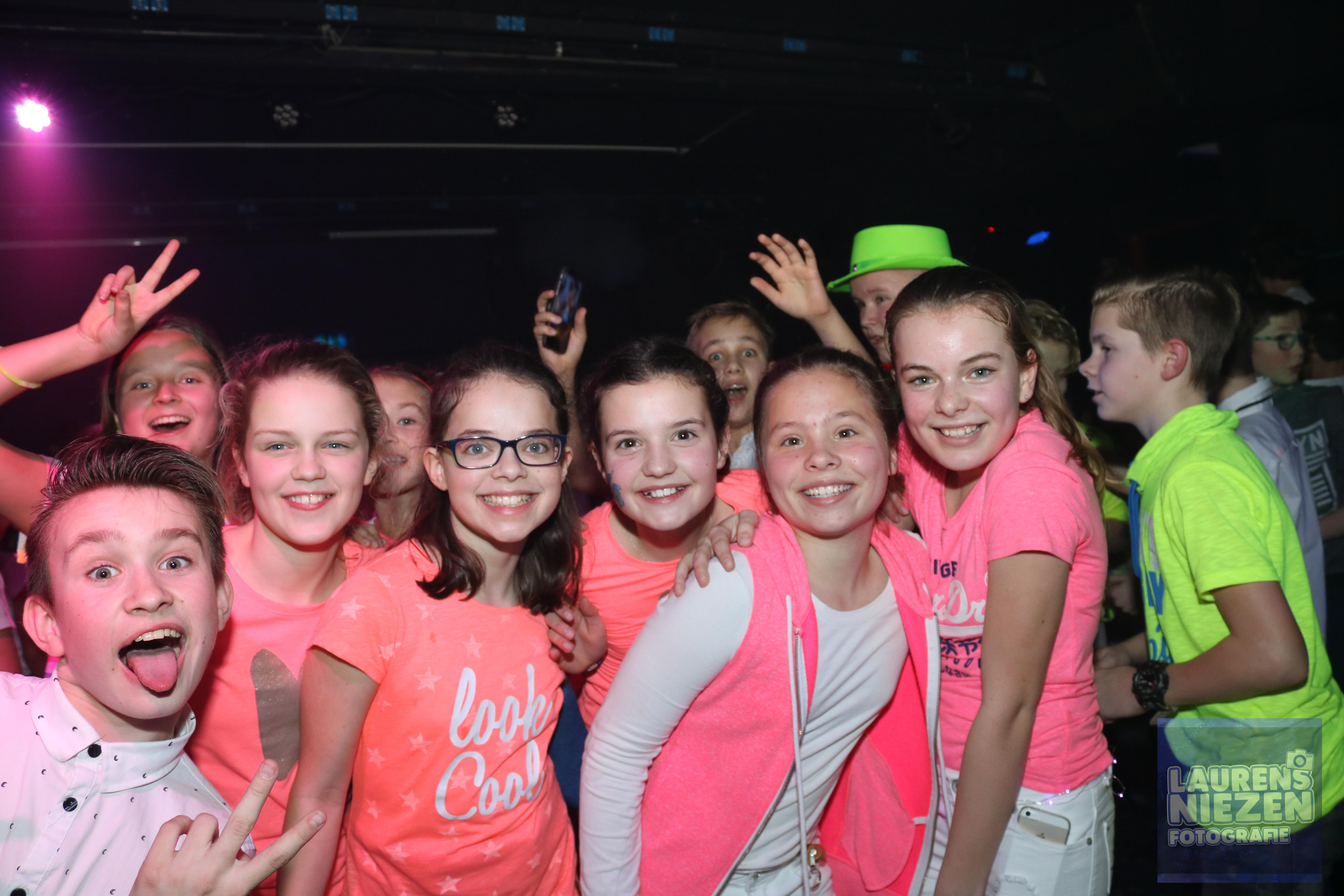 Tweede groep 8 feest met thema Tropical - Nieuwe Meerbode