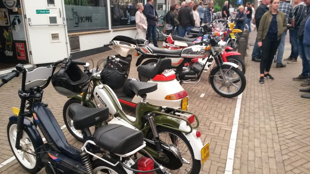 Zomerrit met Bromfiets Genootschap - Nieuwe Meerbode