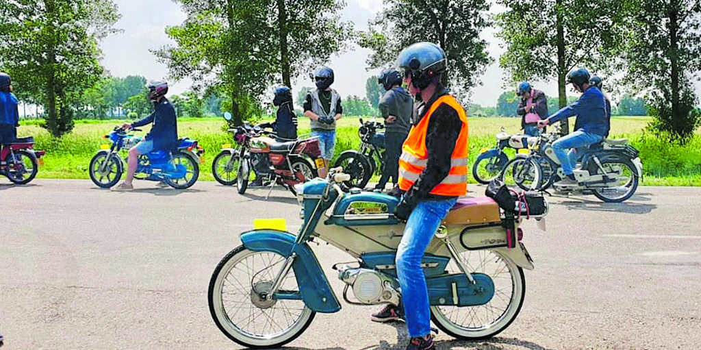 Bromfiets Genootschap gaat 10 april weer rijden! - Nieuwe Meerbode
