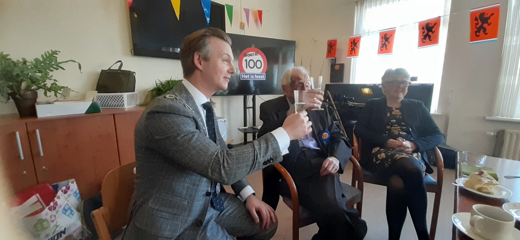 Champagne: Herman Verbeek 100 jaar! - Nieuwe Meerbode