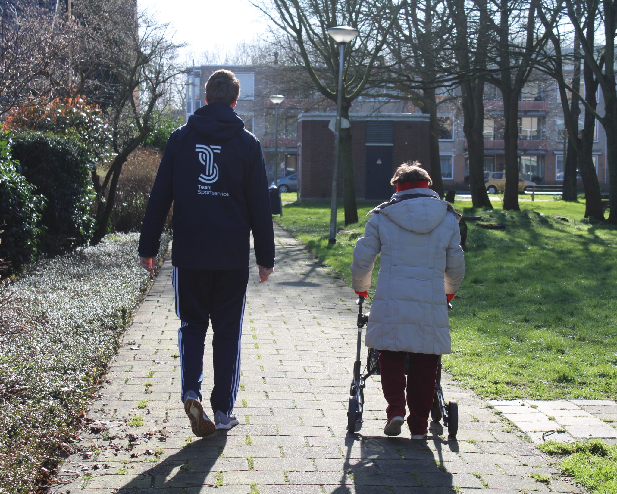Rollatorwandelclub Uithoorn is van start! - Nieuwe Meerbode