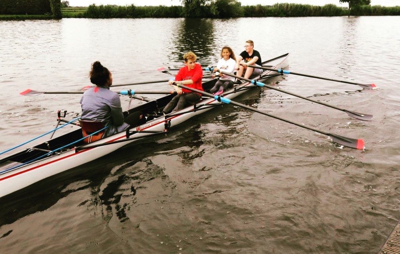 Inloop voor roei-jeugd bij Michiel de Ruyter - Nieuwe Meerbode