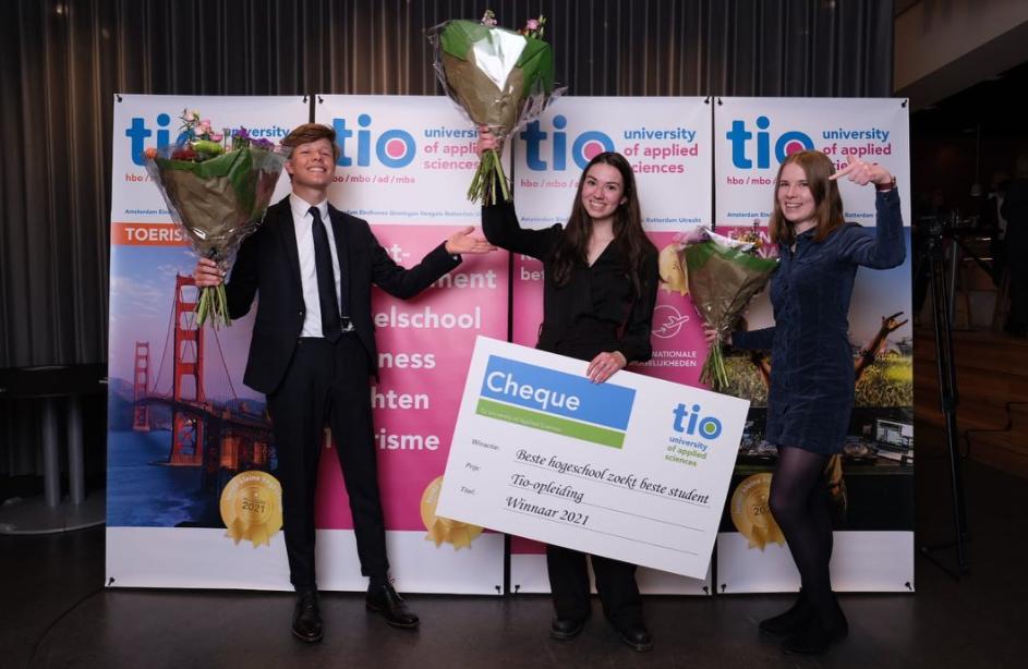 Laudine uit Kudelstaart wint studiebeurs van 60.000,- Nieuwe Meerbode