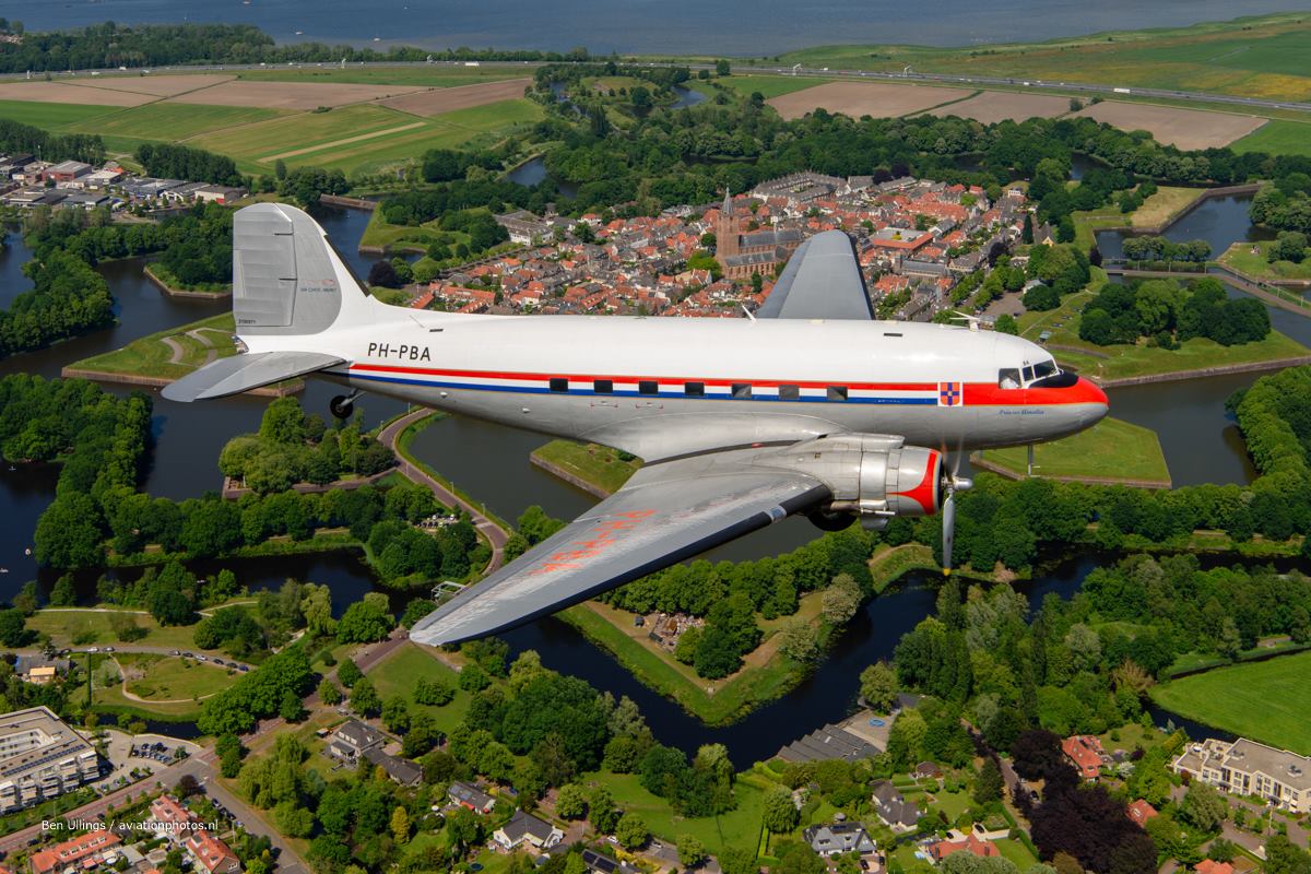 Laatste rondvluchten met Dutch Dakota in 2021 - Nieuwe Meerbode