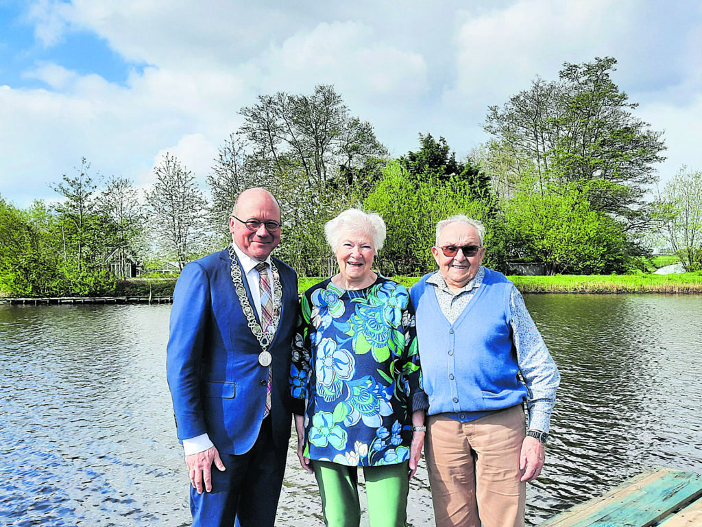 Toon en Wil van Kempen 60 jaar getrouwd - Nieuwe Meerbode