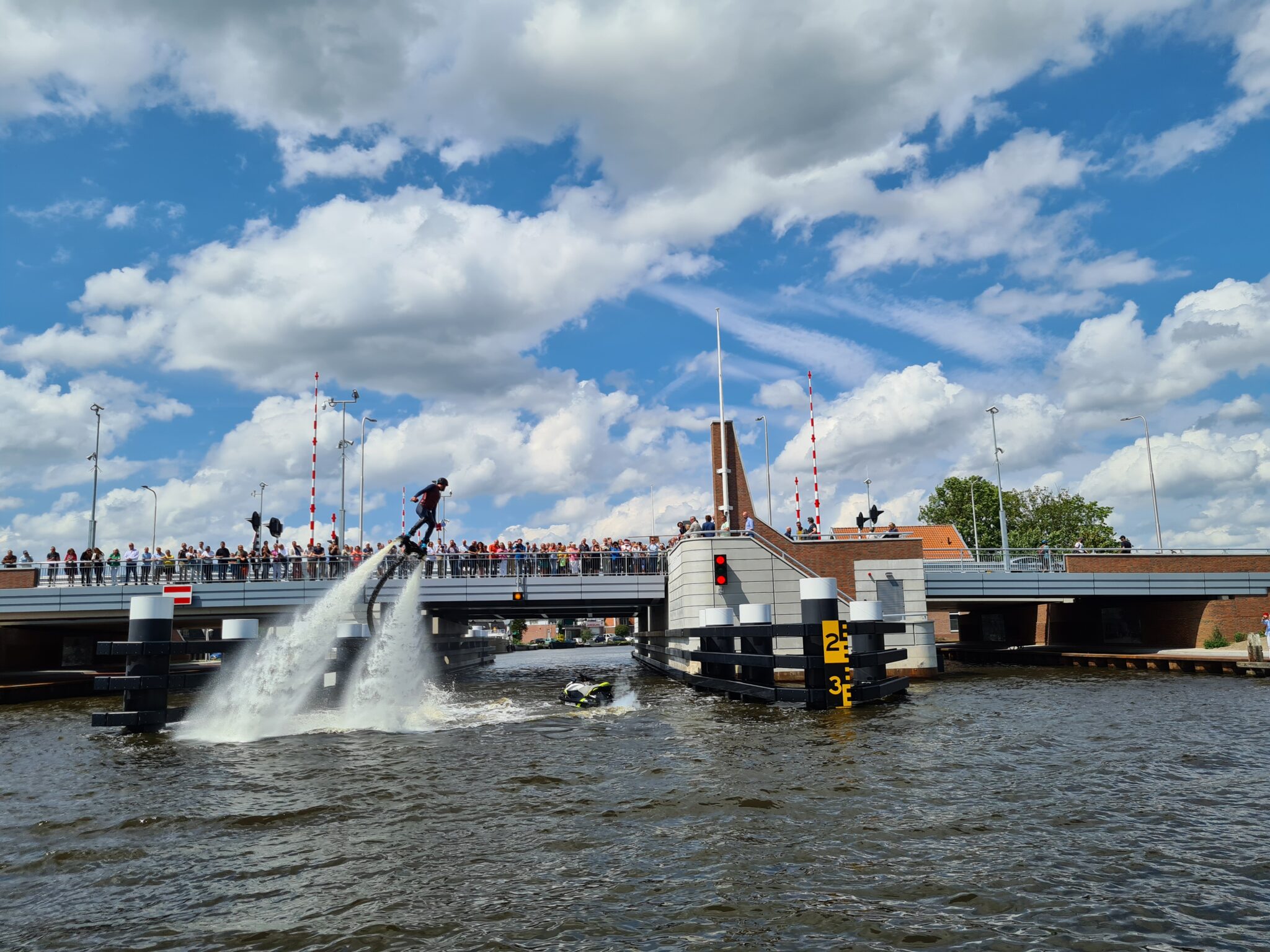 Nieuwe Brug Ouderkerk officieel geopend - Nieuwe Meerbode