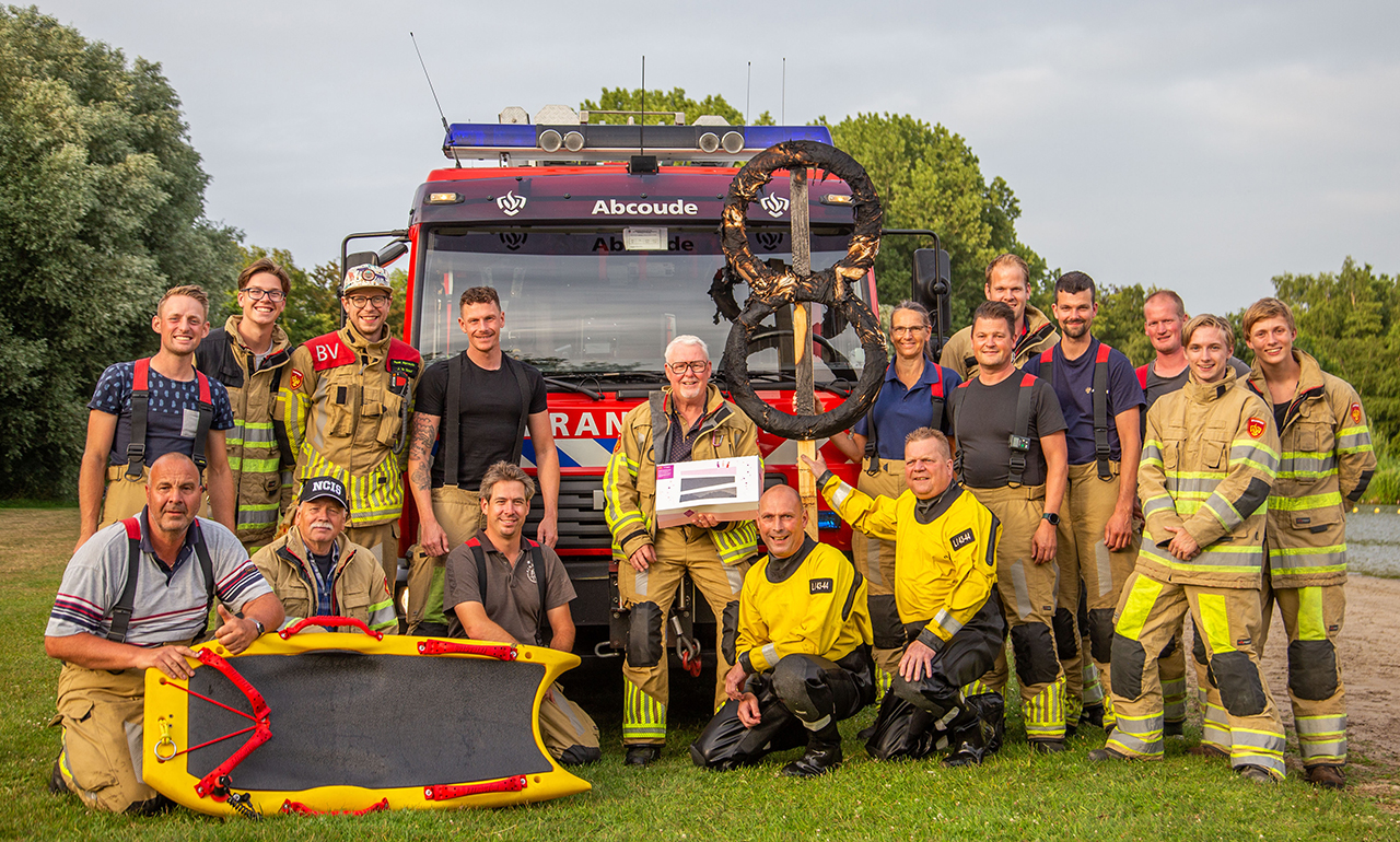 Brandweerman Coen blust laatste brandje in Abcoude - Nieuwe Meerbode