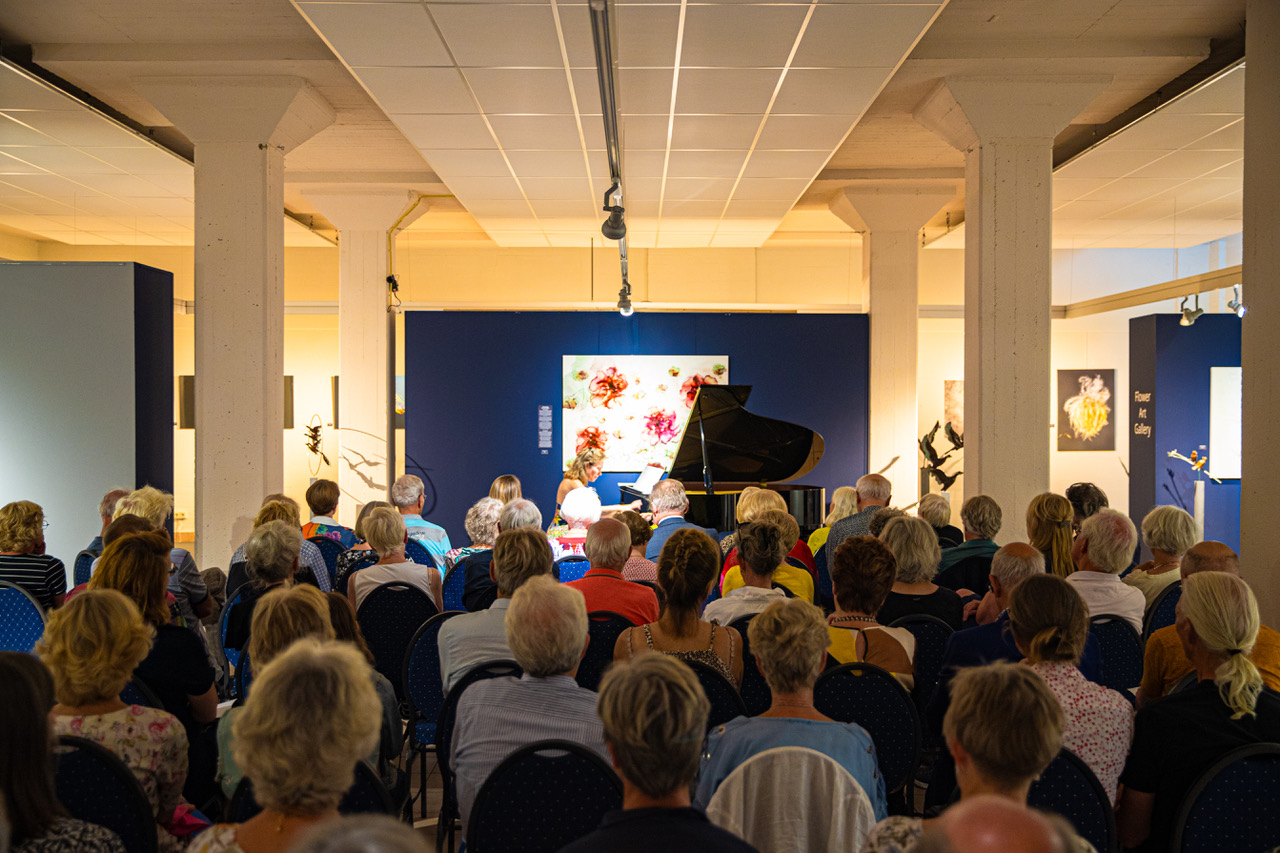 Temperamentvol concert Ksenia Kouzmenko - Nieuwe Meerbode