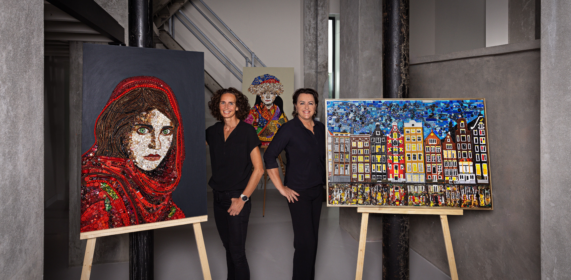 Kunstenaars Maaike en Diana op zoek naar afval - Nieuwe Meerbode