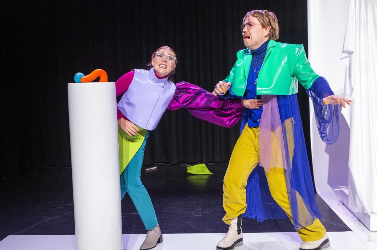 Voorstelling over kunst in Poppentheater - Nieuwe Meerbode