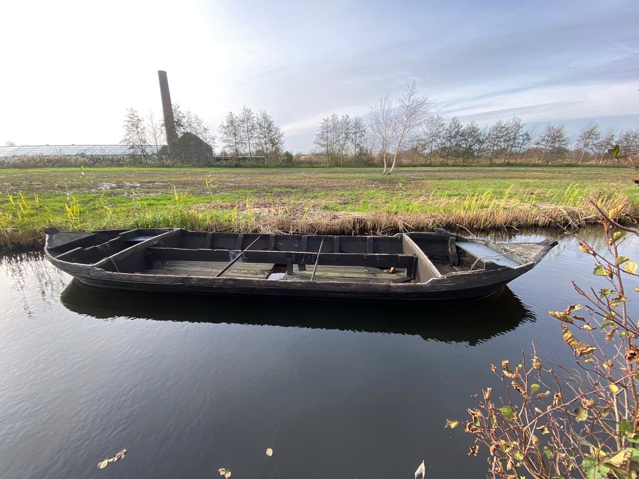 Historische Tuin verkoopt historische praam - Nieuwe Meerbode