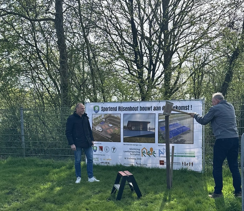 Eerste paal voor nieuw sportpark Rijsenhout - Nieuwe Meerbode