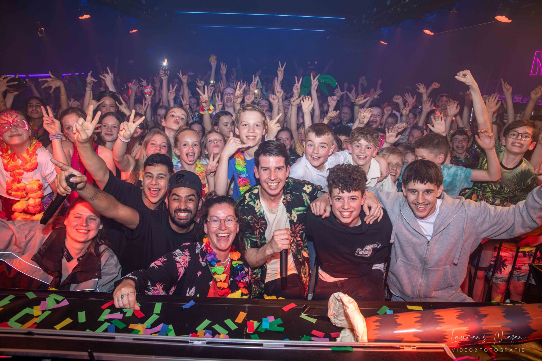 Tropisch Groep 8 Feest druk bezocht - Nieuwe Meerbode