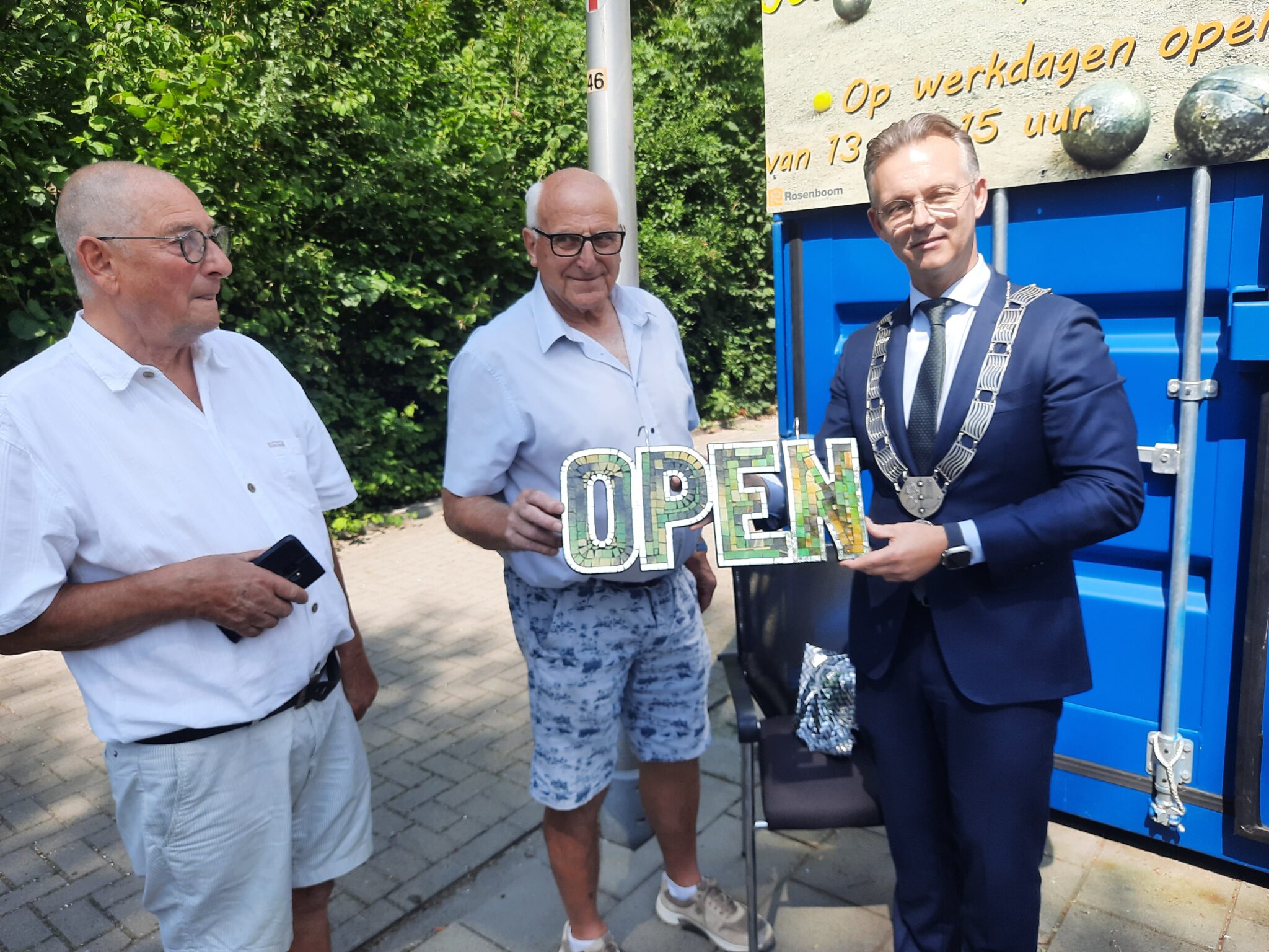 Nieuwe container-kantine voor jeu de boulers geopend - Nieuwe Meerbode