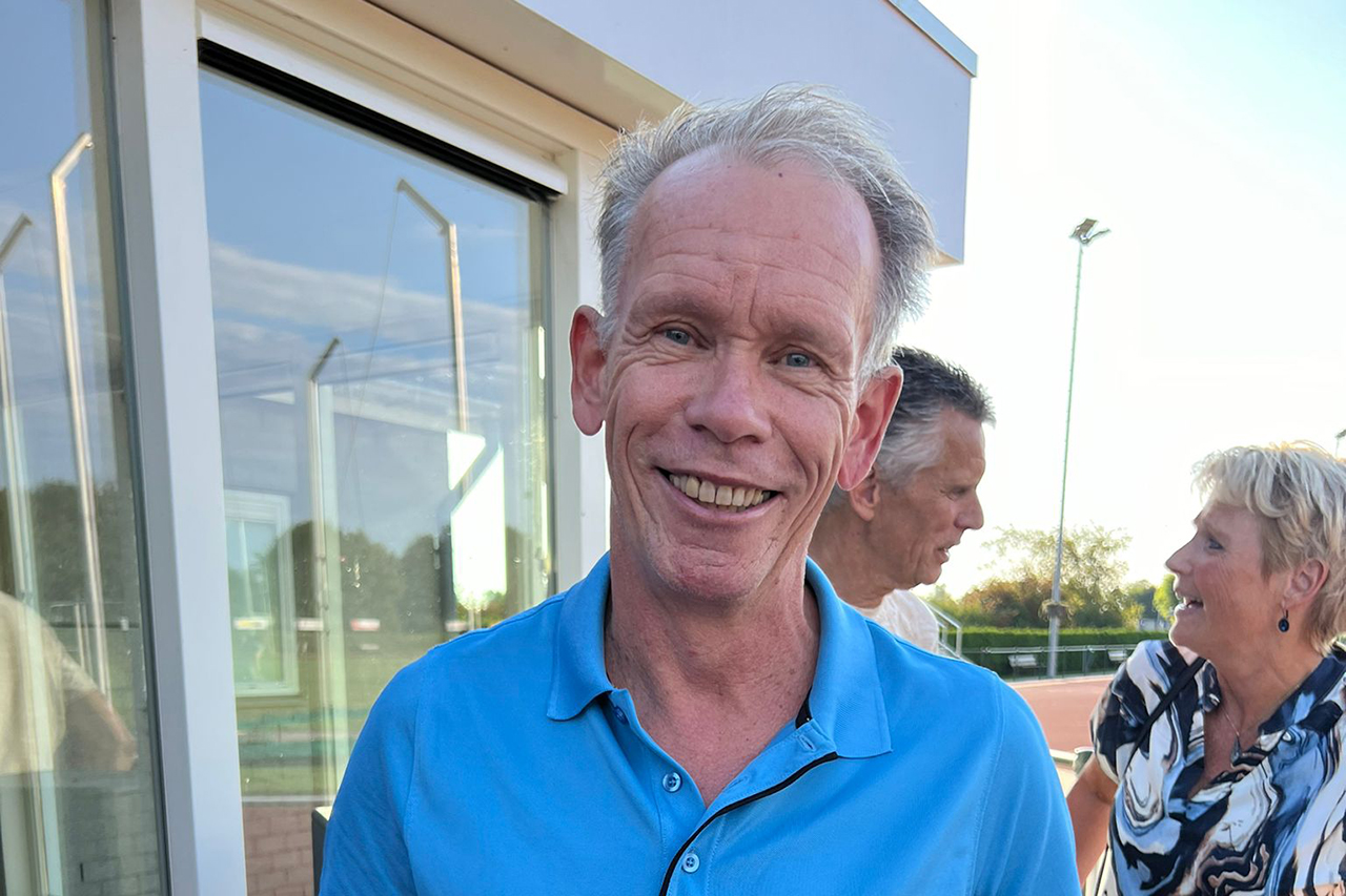 Eerste Wim Verlaan penning voor vrijwilligers AKU - Nieuwe Meerbode