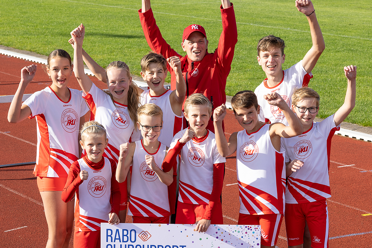 161 clubs verblijd met een Rabo ClubSupport cheque - Nieuwe Meerbode