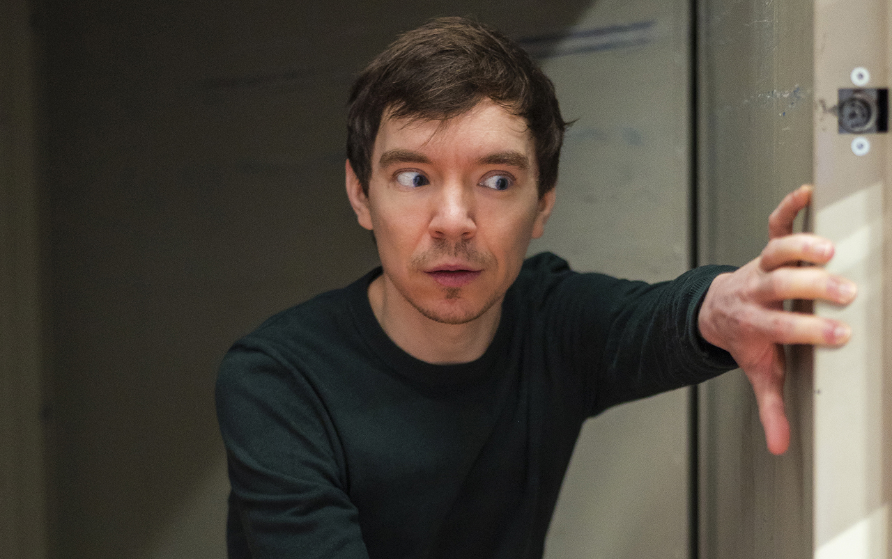 Cabaretier Fabian Franciscus in Theater Piet Mondriaan - Nieuwe Meerbode