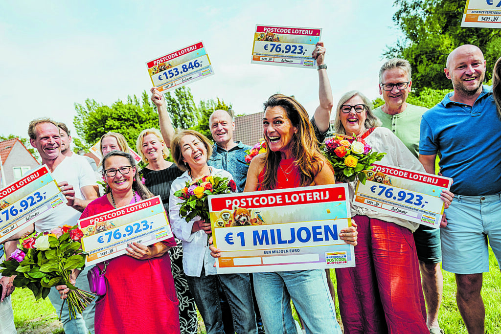 Buren Thijsselaan verdelen 1 miljoen bij Postcode Loterij - Nieuwe Meerbode